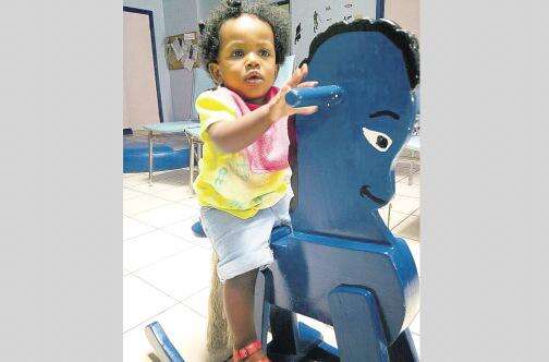 PHOTO: Go, horsey! - All Woman