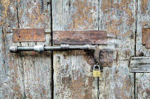 Siblings fighting over property - All Woman