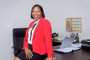 Arlene Smith's people skills - All Woman