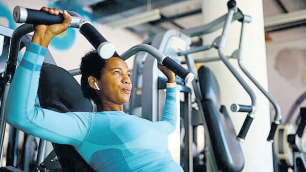 7 of the best machines in the gym for women - All Woman