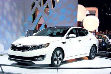 Kia unveils its first hybrid for US market - Jamaica Observer