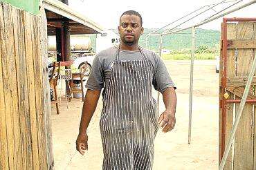 Fyah Side Jerk Centre: Heating up in Toll Gate - Jamaica Observer