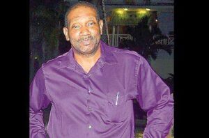 Dr Yeates bats for kidney transplantation at CRH - Jamaica Observer