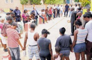 Cops join church in prayer for 'Dunkirk' - Jamaica Observer