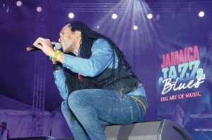 Peter Lloyd shoots video - Jamaica Observer