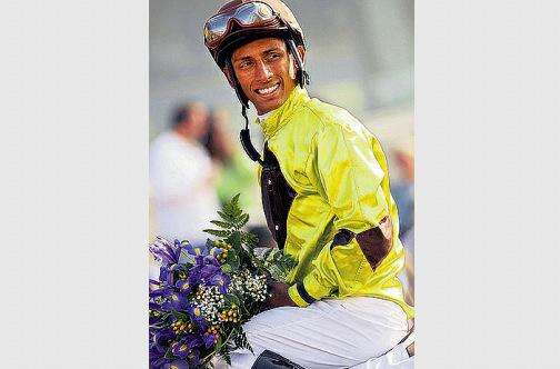 Jamaican jockey Rajiv Maragh injured in spill at Belmont, out ...