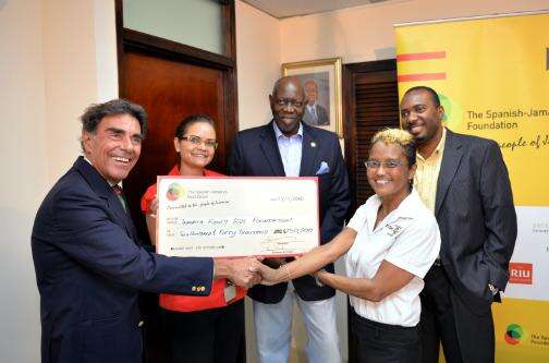 Health Minister commends Spanish-Jamaican Foundation - Jamaica Observer