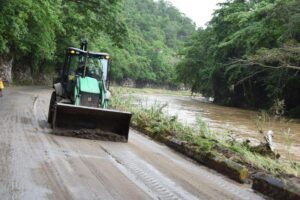 O-WRAP: Gorge now open… UWI to unveil Garvey statue… Students to be ...