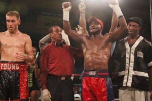 Davis puts out Young's light in Contender Series - Jamaica Observer