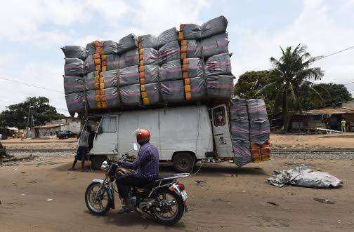 PHOTO: Under heavy load - Jamaica Observer