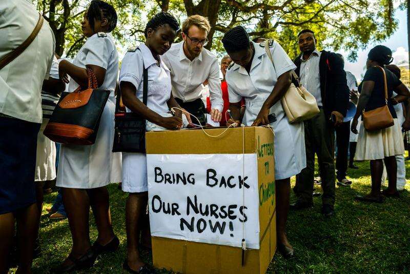 Thousands of Zimbabwe nurses call off strike - Jamaica Observer
