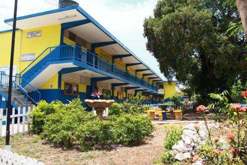 The Merl Grove High saga: Lessons from an abandoned graduation ceremony ...