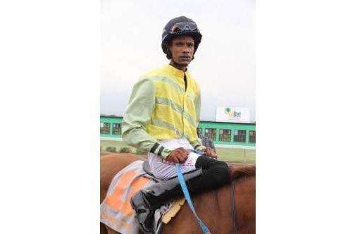 Anthony Radcliffe makes exercise riders race his own - Jamaica Observer