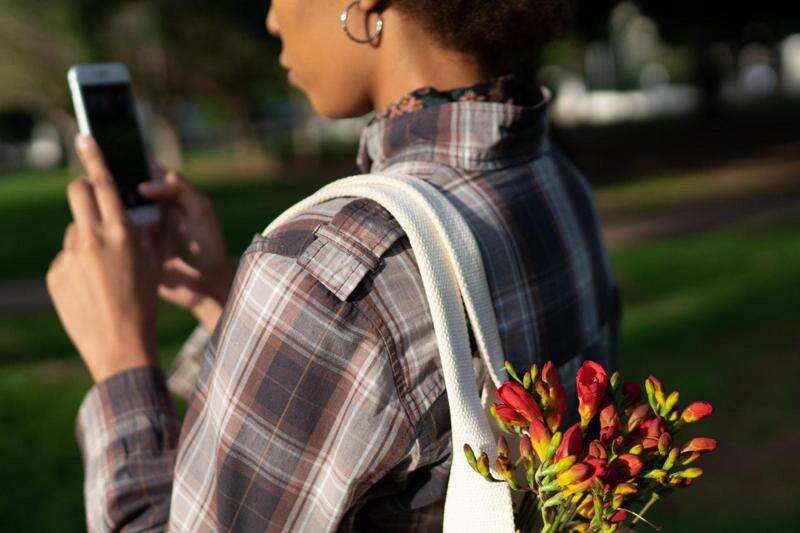 Should you give your spouse access to your phone? - Jamaica Observer