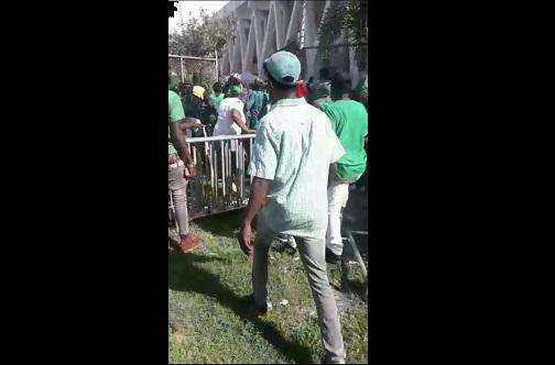 JLPConference: Crowd control issues at National Arena - Jamaica Observer