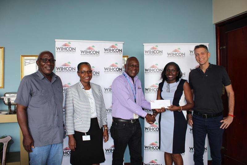 Three UTech students get financial assistance from WIHCON - Jamaica ...