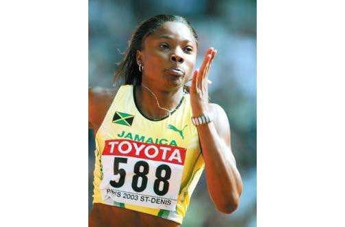 VIDEO: Jamaican Aleen Bailey enjoys coaching track at Cane Bay High in ...