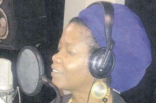 Sister Carol takes time out with Jason Mraz - Jamaica Observer