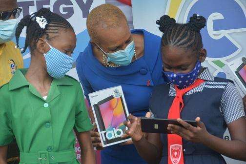 Lucea and Sandy Bay Primary students receive tablets - Jamaica Observer