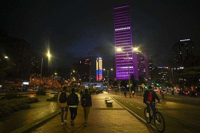 COVID strands 1,000 Cuban, Haitian migrants in Colombia - Jamaica Observer