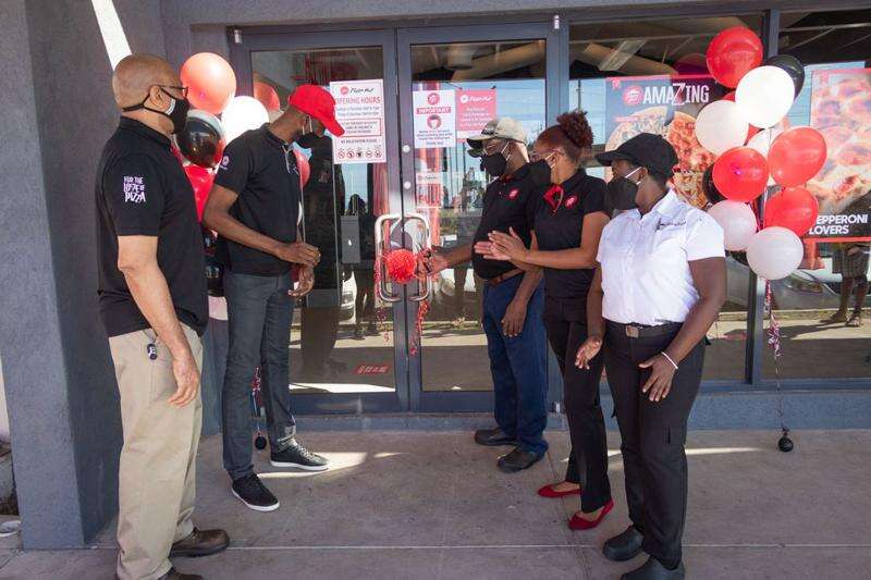 35 jobs created with new Pizza Hut in Harbour View - Jamaica Observer