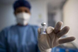 US approves Pfizer vaccine storage at normal freezer temperature ...
