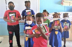 Jamalco hands out 100 tablets in Manchester, Clarendon - Jamaica Observer
