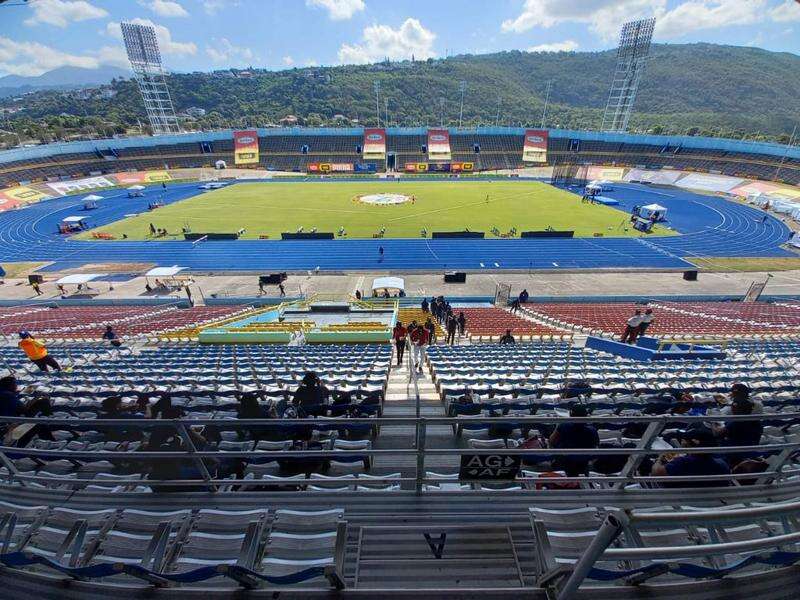 Champs 2021: White, Taylor impressive in girls' 400m hurdles - Jamaica ...