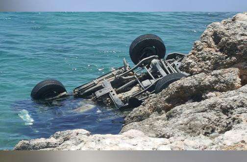 Soldier jumps from JDF jeep as it plunges into sea along Jimmy Cliff ...