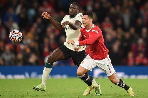 Ronaldo buys time for Solskjaer as Man U thump toothless Spurs ...