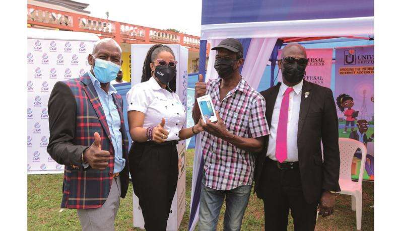 Lluidas Vale and Kellits sparkle with fibre-fast connection - Jamaica ...