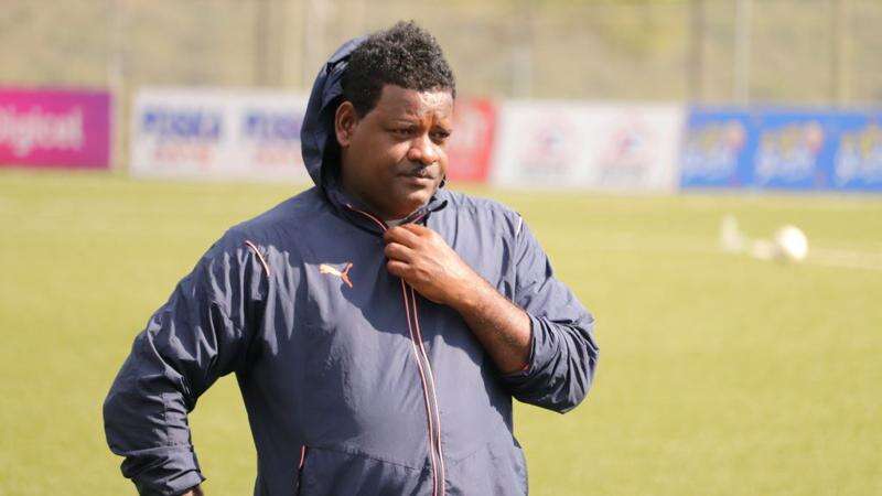 Duckie leaves Chapelton Maroons - Jamaica Observer