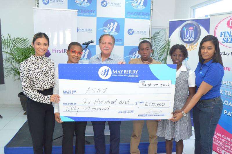 Swimming boss Lyn lauds Mayberry for investing in grass roots - Jamaica ...