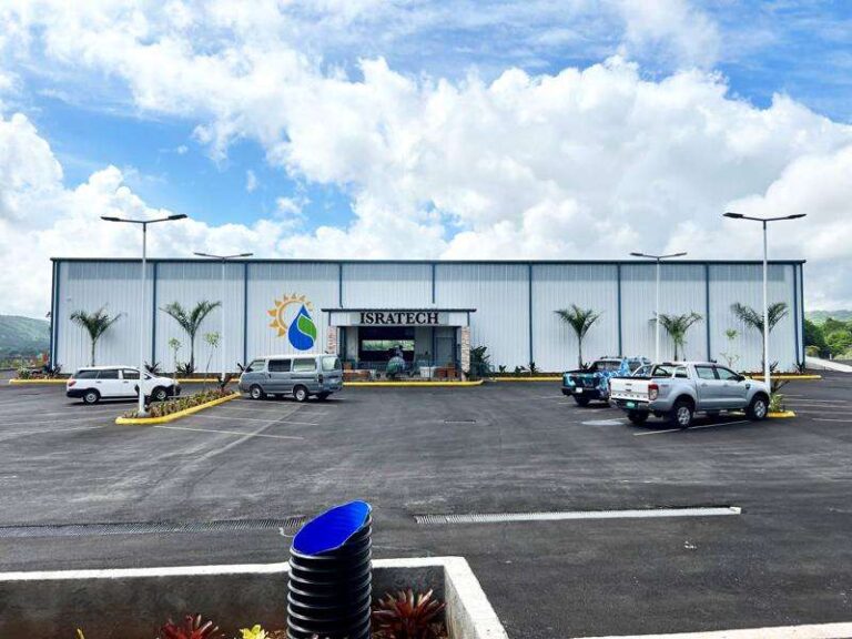 Isratech opens Mandeville retail superstore - Jamaica Observer