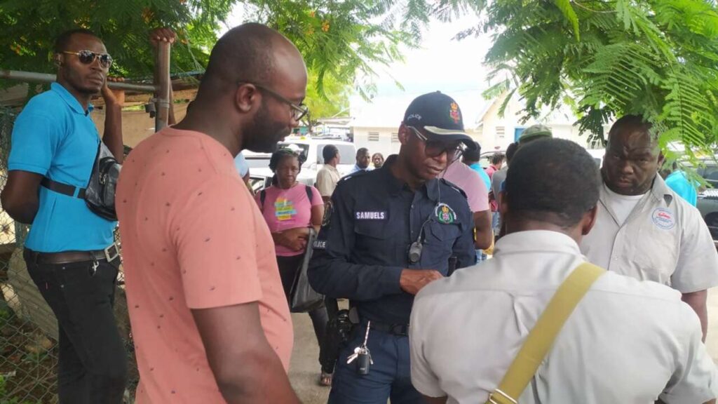 MoBay cabbies say transport centre cannot fit them all - Jamaica Observer