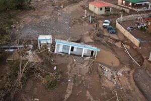 Hurricane Fiona roars by Bermuda, en route to Canada - Jamaica Observer