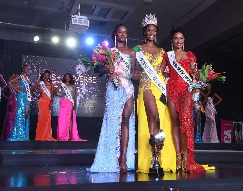 Patrons embrace Miss Universe change - Jamaica Observer