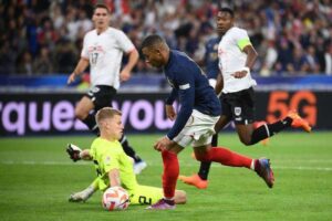 Mbappe stars as France shrug off troubles to outclass Austria - Jamaica ...