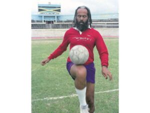 Jamaican 'great' Cole regales 'world's greatest' Pele as sporting hero ...