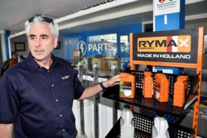 Tank-Weld eyes more markets for Shacman trucks - Jamaica Observer