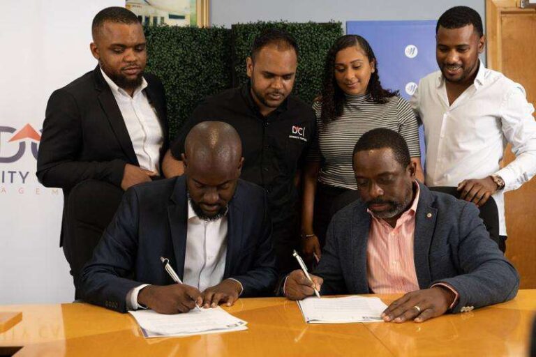 Dequity Capital signs with Mayberry Investments - Jamaica Observer