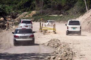 Highway dust nuisance - Jamaica Observer