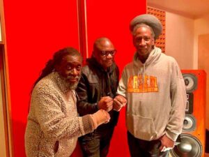 Hardy Jimbaz does it with a 'Smile' - Jamaica Observer
