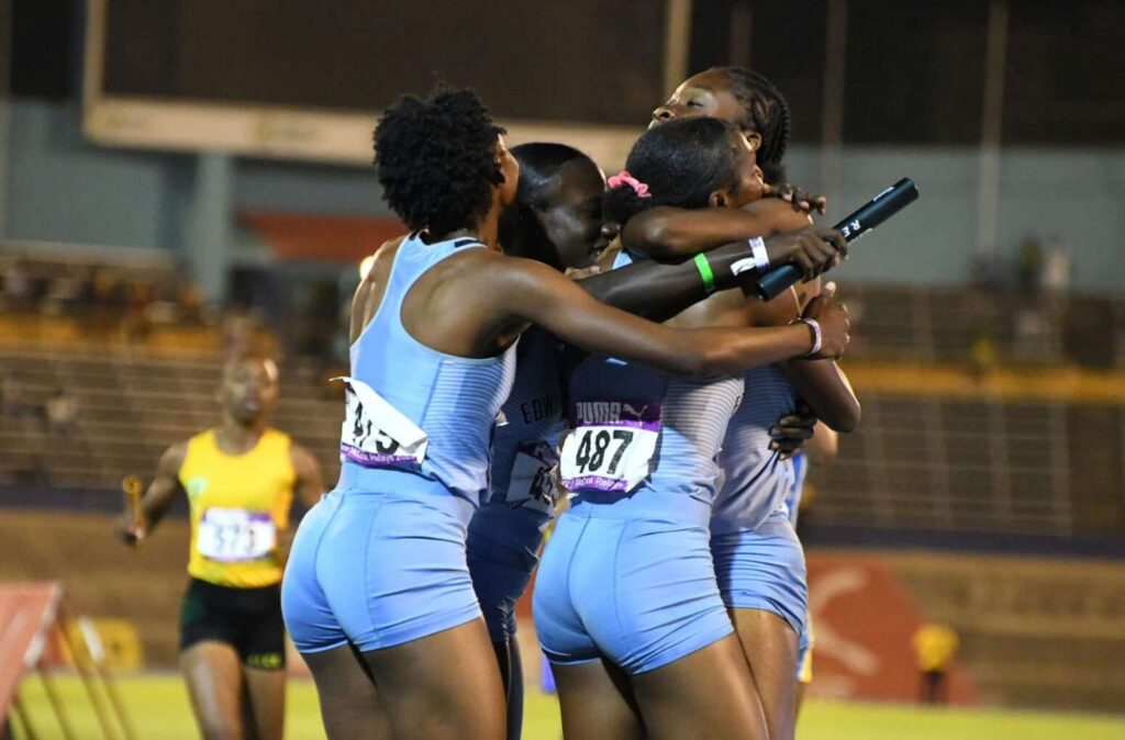 Edwin Allen wins Girls' 4x400m at Gibson Relays - Jamaica Observer