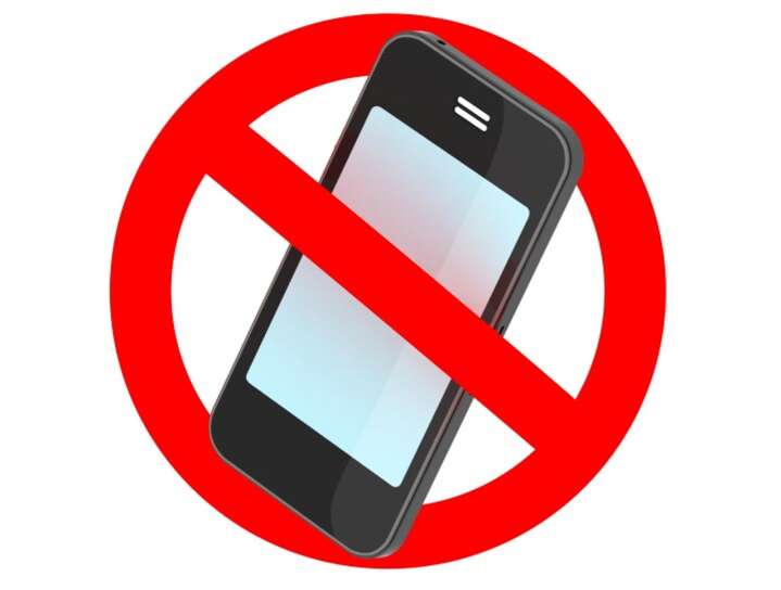 Use of e-devices prohibited while driving - Jamaica Observer