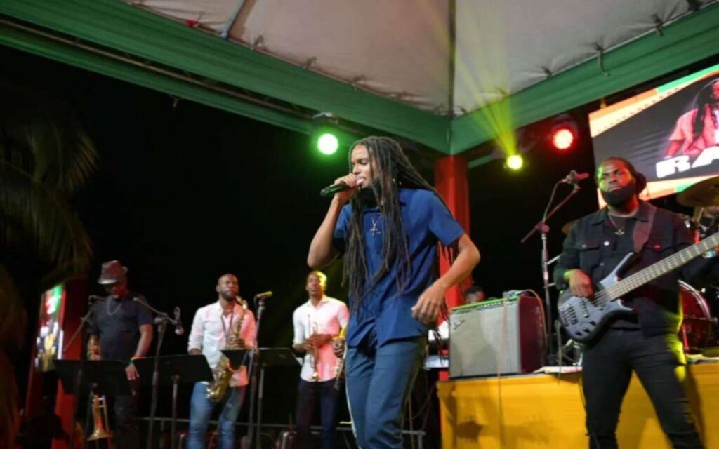 Singers honour Dennis Brown with soulful performances at Reggae ...