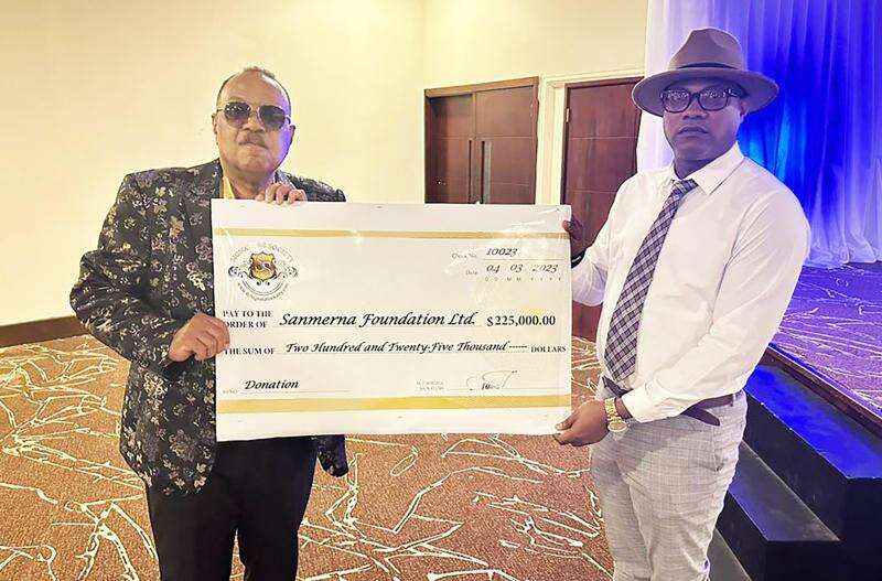 Sephron Mair gives $225,000 to teen burn victim - Jamaica Observer