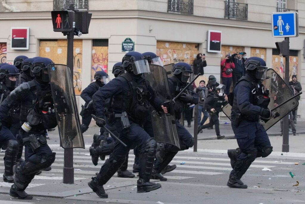 French police counter protest violence; garbage strike ends - Jamaica ...