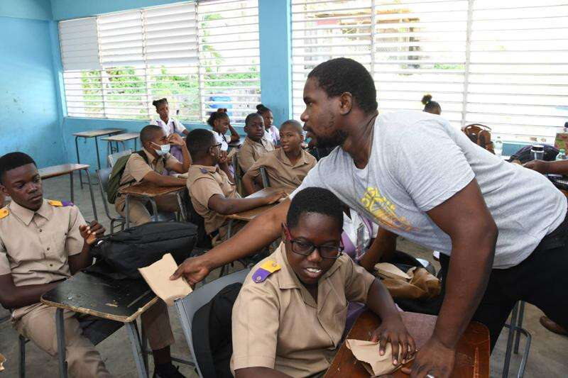 Pembroke Hall High's peace plan - Jamaica Observer