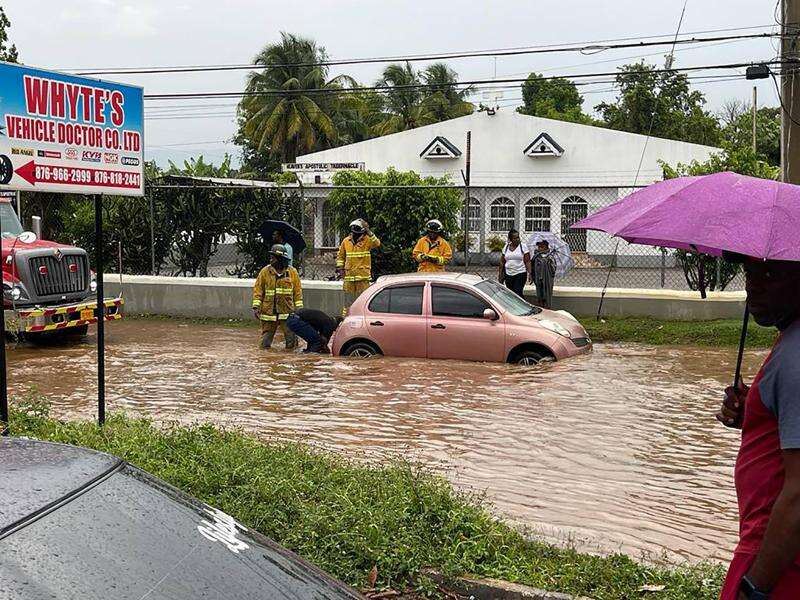 Councillor calls for urgent work on Santa Cruz drains - Jamaica Observer